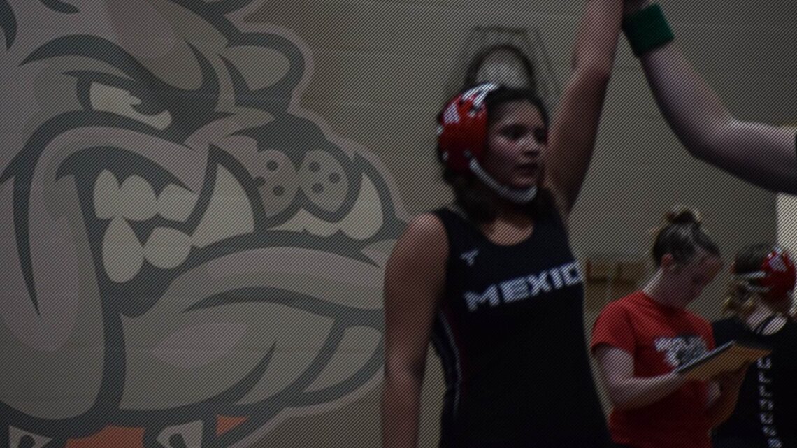 Mexico Bulldogs vs. Centralia Panthers Dual - MissouriWrestling.com